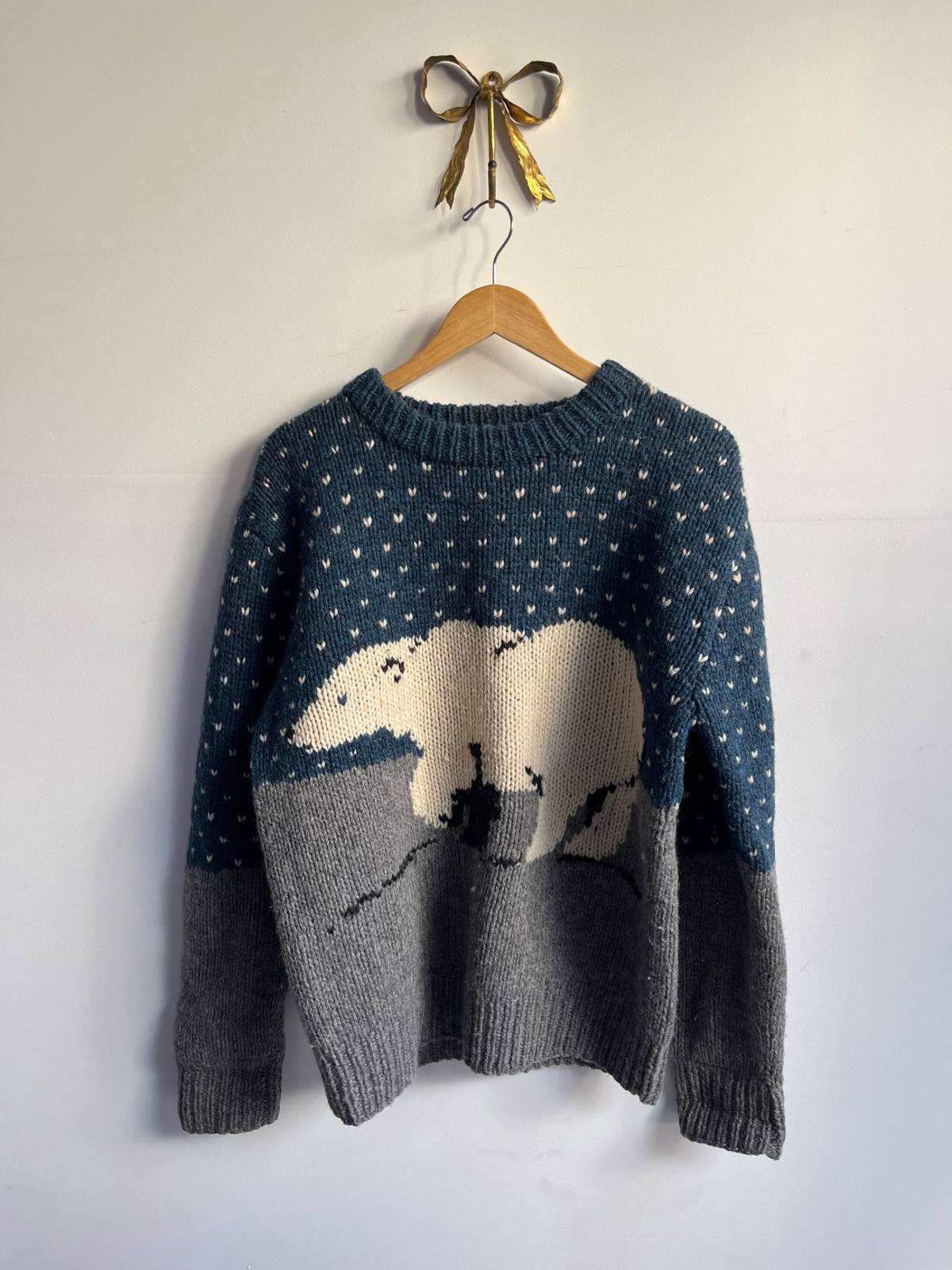 Polar Bear Sweater (L) | Used, Secondhand, Resell | Noihsaf Polar Bear Sweater (L) | Used, Secondhand, Resell | Noihsaf